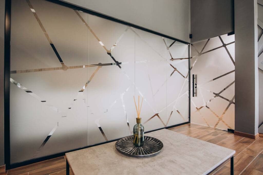 How To Use Glass As Part Of Your Interior Design? - TPRS Glass
