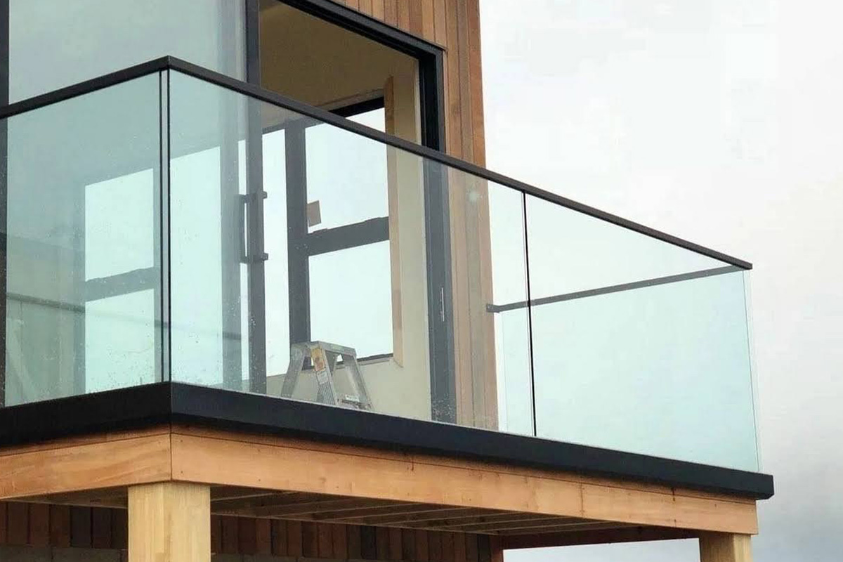 Balcony Glass Designs: 15 Stunning Ideas for a Unique Look