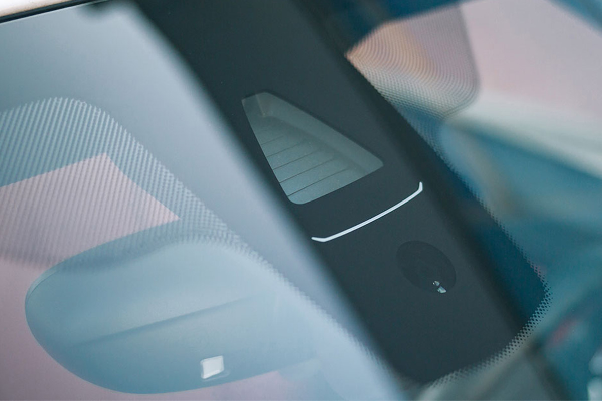 How Automotive Glass Innovations, ADAS Windshield & Augmented Reality ...