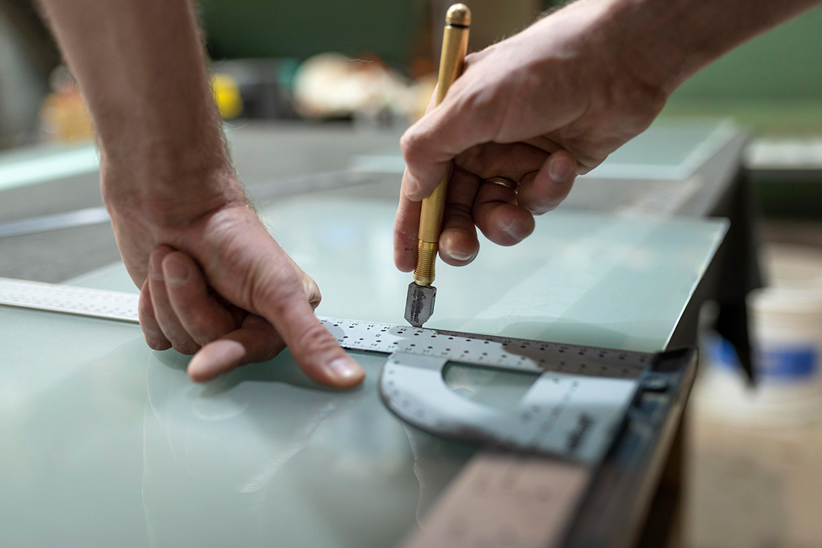 Types of Frosted Glass: Production Methods & Best Uses