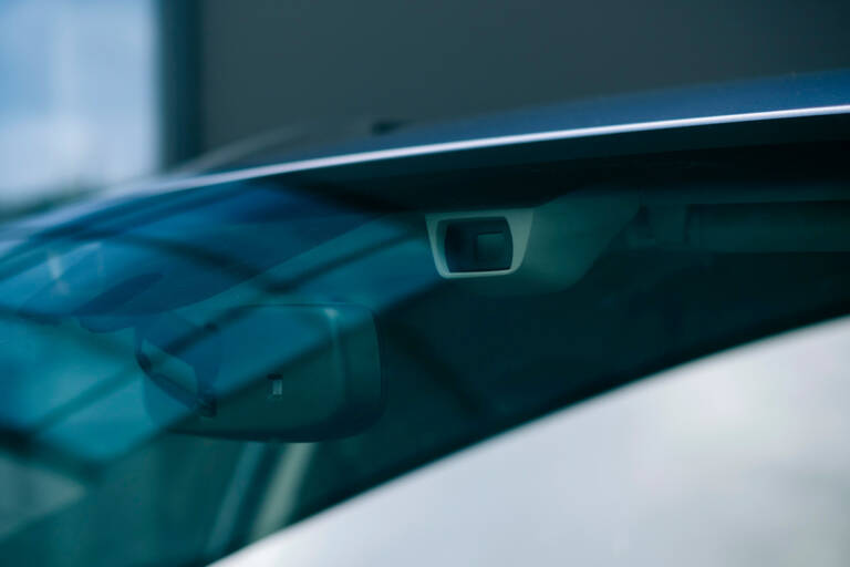 How Automotive Glass Innovations, ADAS Windshield & Augmented Reality ...